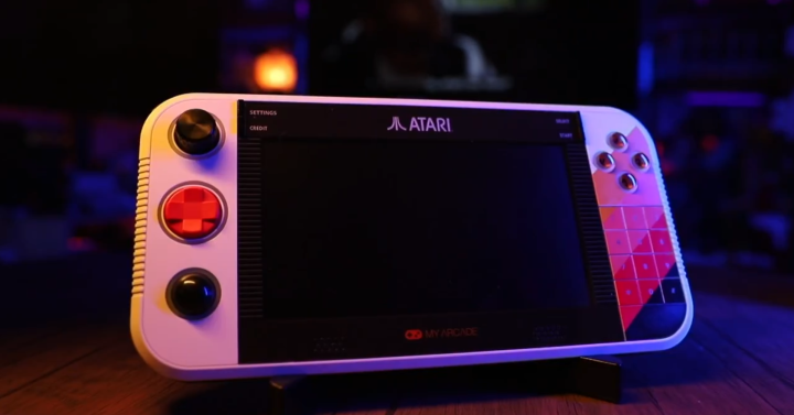 Atari Perlihatkan Handheld Console di Awal 2025: GameStation Go • Jagat ...